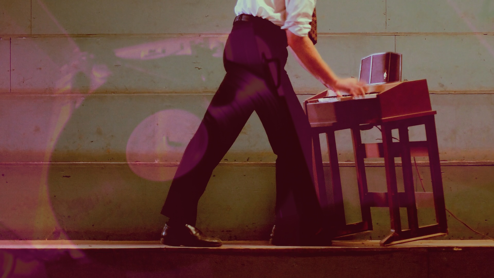 The Humms premiere: “Merry Days” music video – Gypsy Farm Network